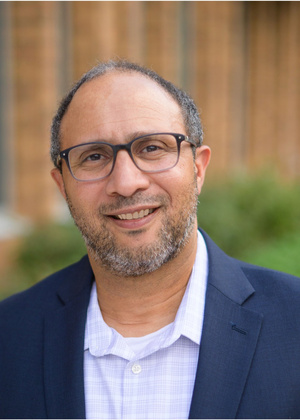 Robert: Humanlike chatbots are good for business, but risky for users ...